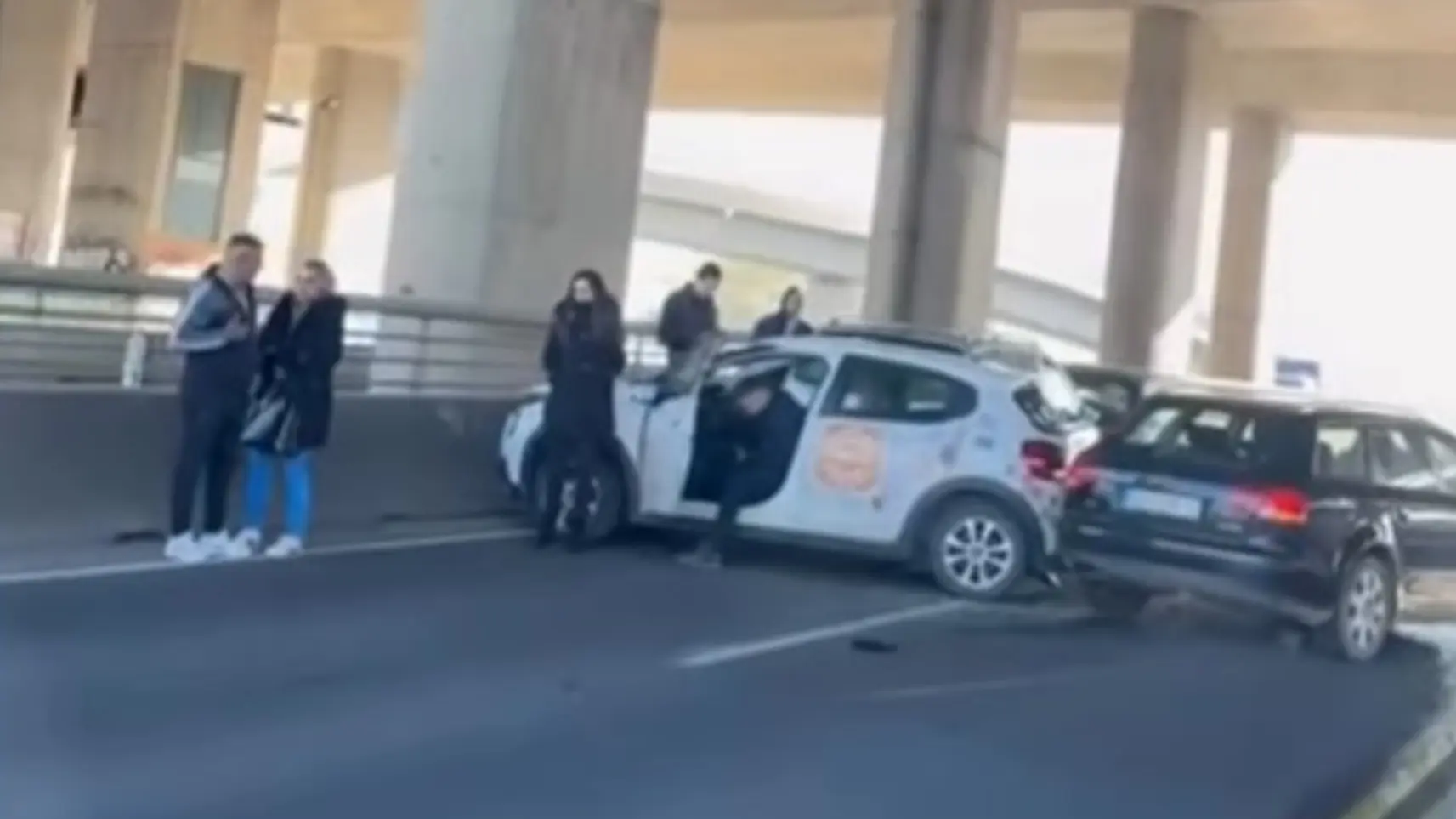 Lančani sudar na auto-putu kod beogradske Arene